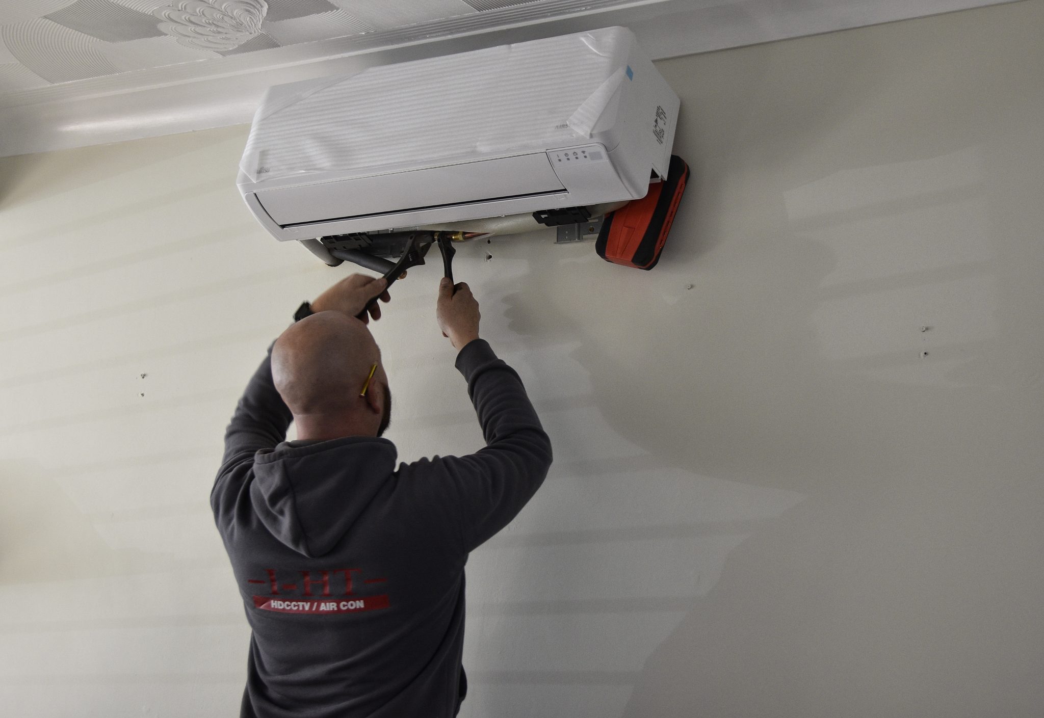 Installing a single split air conditioning system